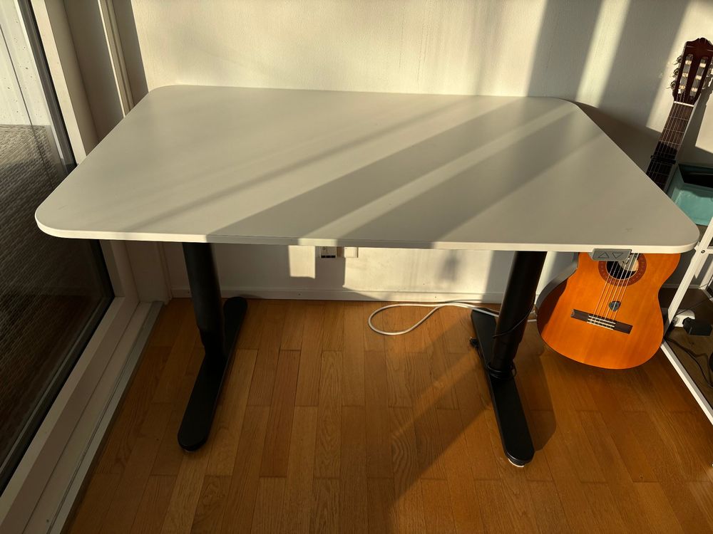 IKEA BEKANT table top with standing legs | Kaufen auf Ricardo