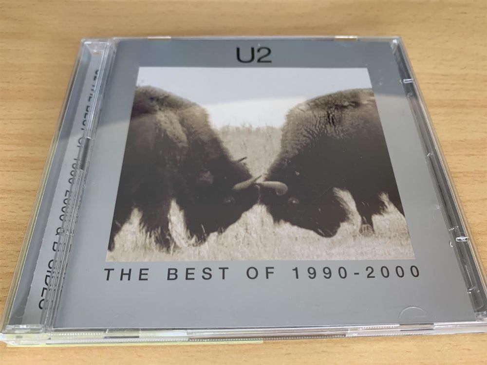 U2 – The Best Of 1990-2000 - 2 CD (Gebraucht) in Rikon im Tösstal für CHF 9.5 – mit Lieferung ...