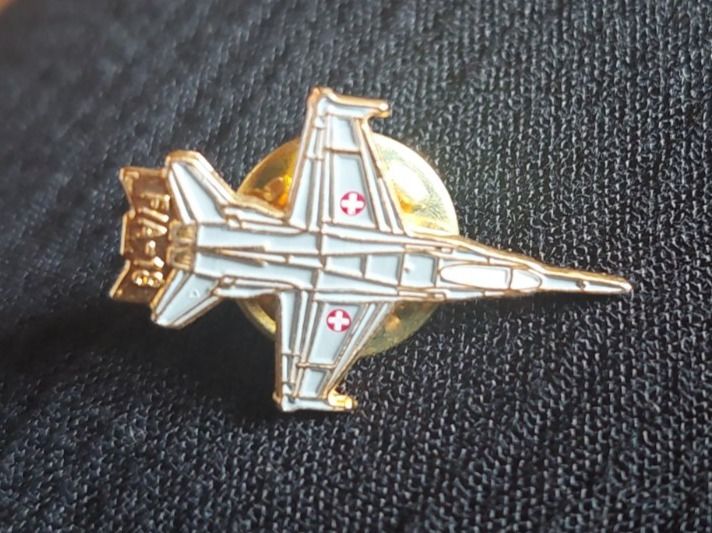Pin Patrouille Suisse (Gebraucht) in Erlinsbach für CHF 0.5 – mit ...