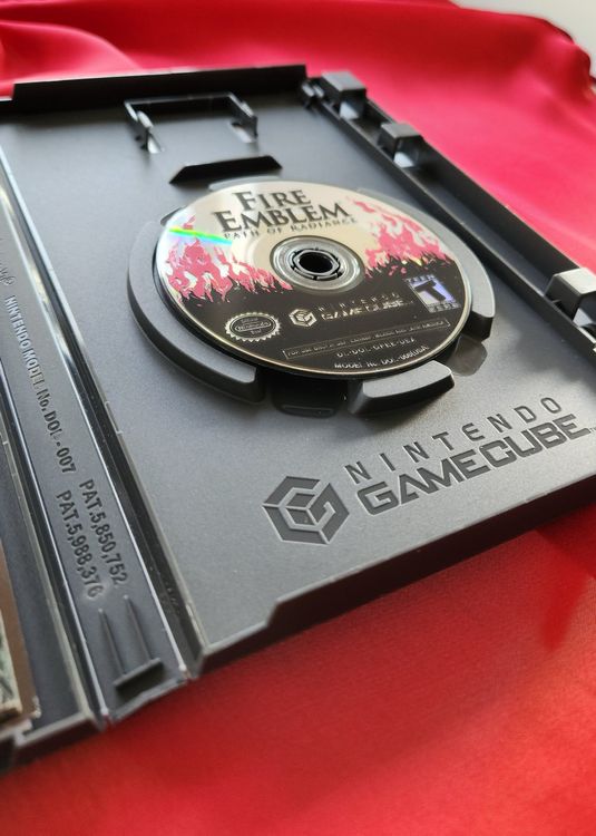 Heiliger Gral für RPG-Fans: Fire Emblem Path of Radiance OVP (Neu ...