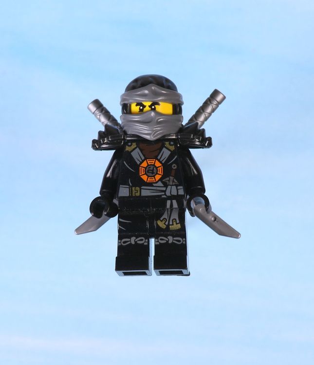 Lego Ninjago Minifigur Cole (Deepstone Armor) - Possession (Gebraucht ...