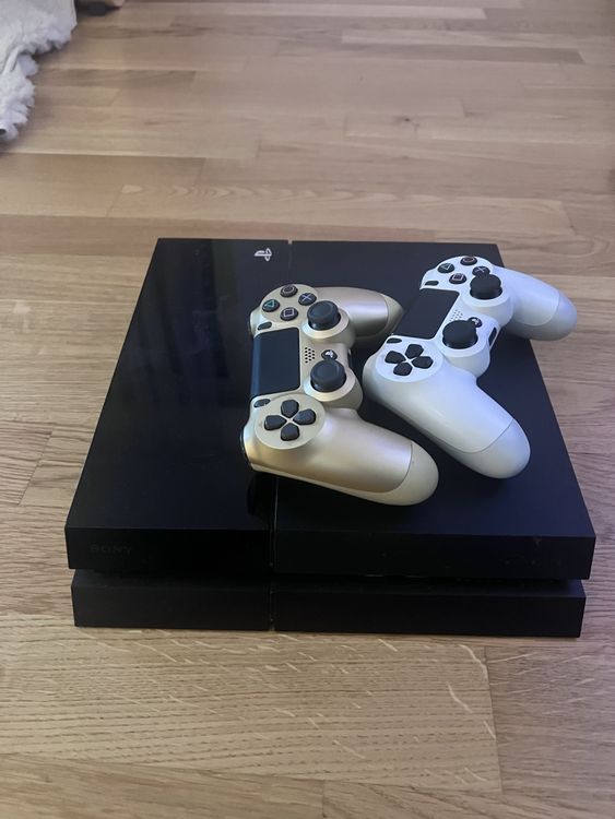 Playstation 4 inkl. Controller (Gebraucht) in Langnau am Albis für CHF 180 – nur Abholung auf ...