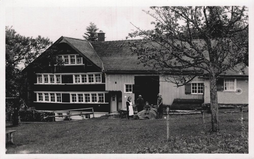 Appenzeller Bauernhaus mit Scheune, Familienfoto (Gebraucht) in Bronschhofen für CHF 49 – mit ...