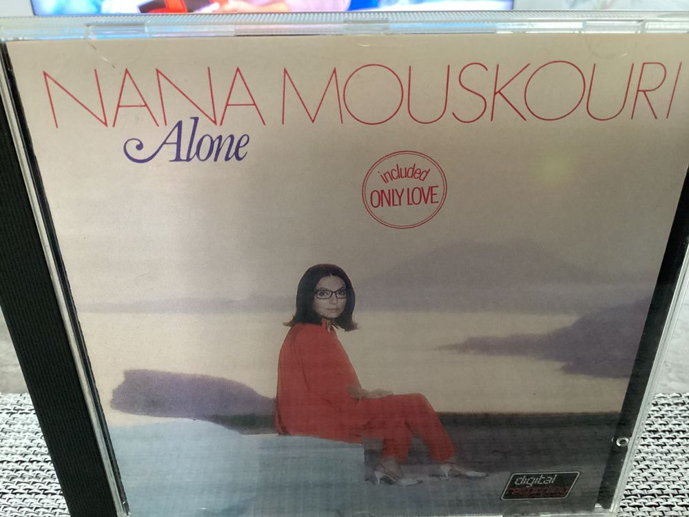 Nana Mouskouri – Alone (D'occasion) à Wil AG pour CHF 2.5 – avec livraison | Acheter sur Ricardo