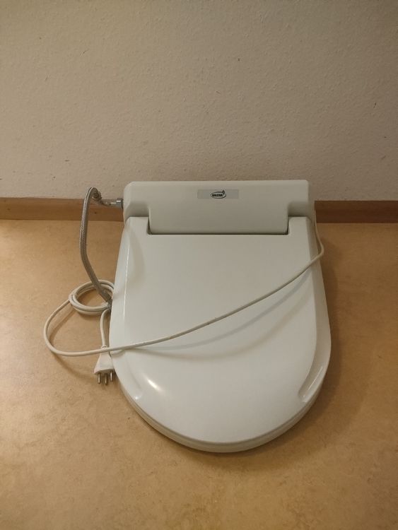 Neuwertige Geberit 4000 dusch wc taharet closomat (Gebraucht) in BASEL für CHF 111 – mit ...