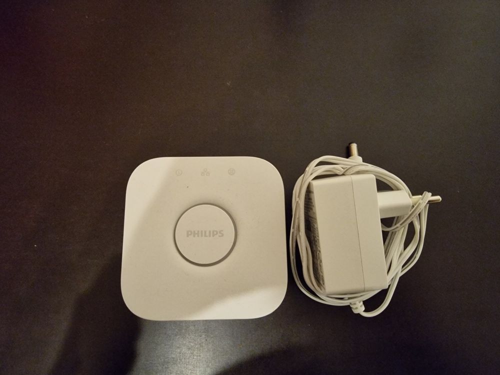 Philips Hue Bridge V2 | Kaufen auf Ricardo