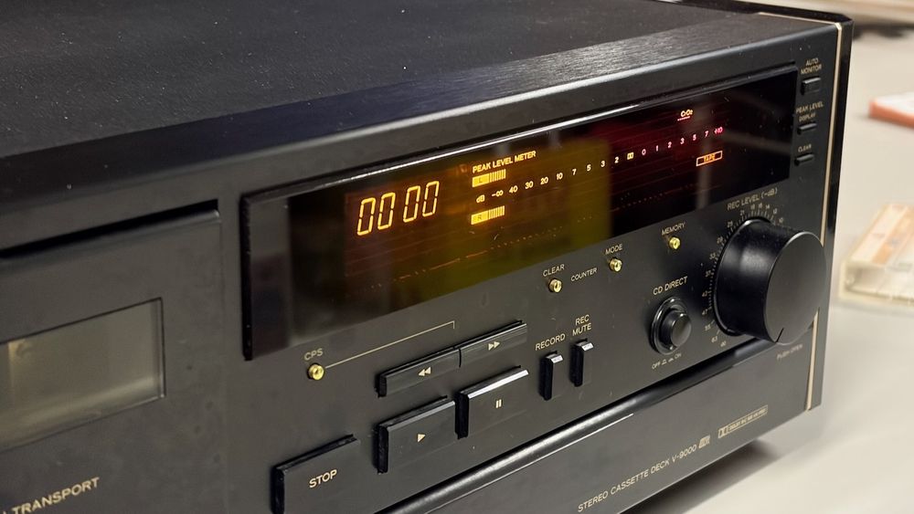Teac V-9000 Cassette Deck optisch schön zum Revidieren (Defekt) in Rickenbach SZ für CHF 1 – mit ...