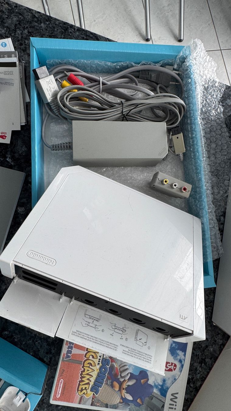 Wii Konsole, Spiele, Wii Fit plus, Zubehör (Gebraucht) in Bellmund für ...