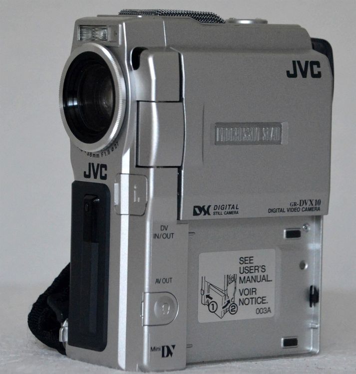 Camcorder / caméscope MiniDV JVC GR-DVX10 (Gebraucht) in Collonges für CHF 130 – mit Lieferung ...