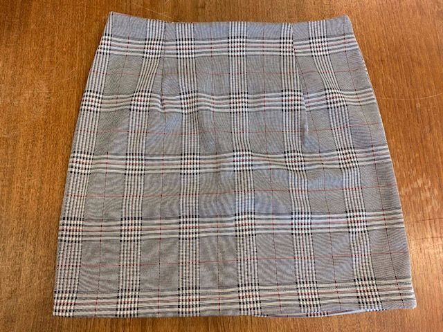 Jupe Gr. 29 / S von Zara (Gebraucht) in Oberweningen für CHF 4 – nur ...