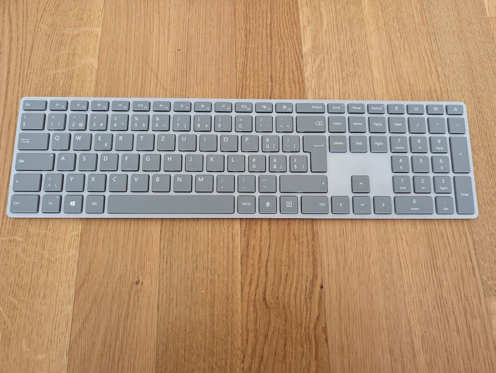 Microsoft Keyboard with Fingerprint ID (Swiss Layout) (Gebraucht) in ...