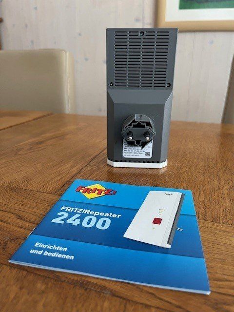 Fritz Repeater 2400 WLAN Verstärker, neuwertig, OVP (Gebraucht) in Baar ...