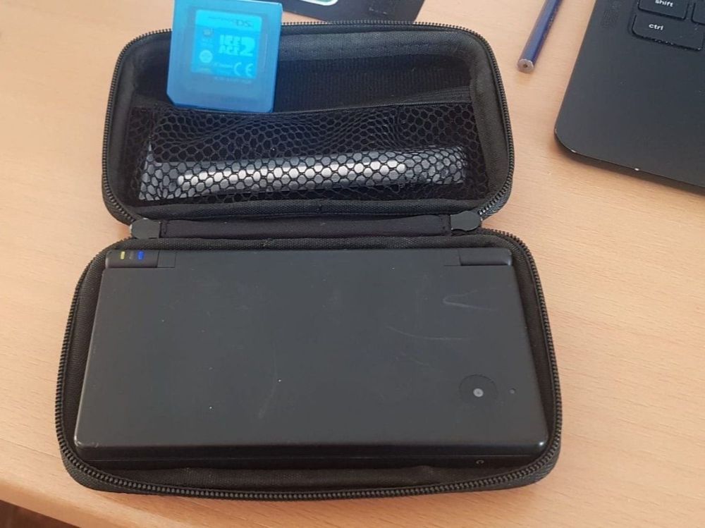 Nintendo DSi Console + Spiel (Ice Age 2) | Kaufen auf Ricardo