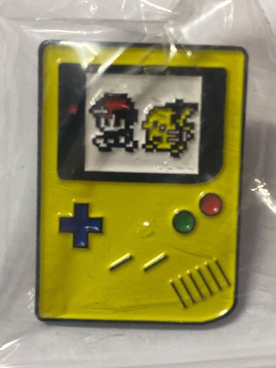 Pokemon Pin Gameboy Ash Pikachu (Neu und originalverpackt) in Neuhausen ...