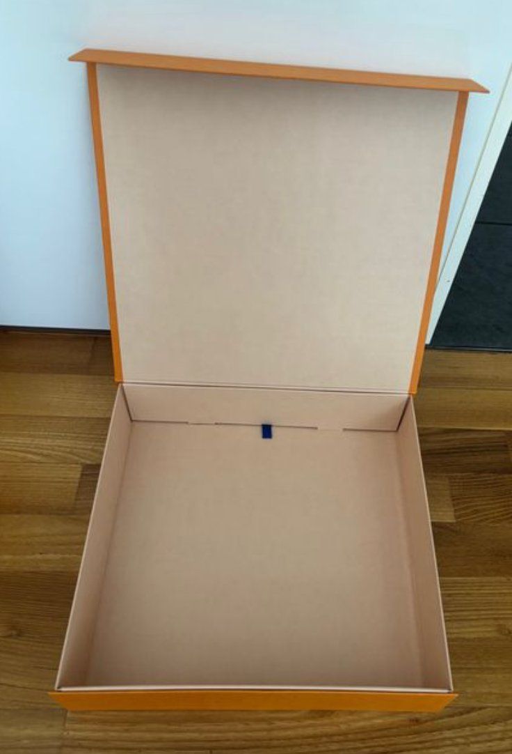 💖 Louis Vuitton Box und Papiertüte (Neu (gemäss Beschreibung)) in Steinhausen für CHF 40 – mit ...