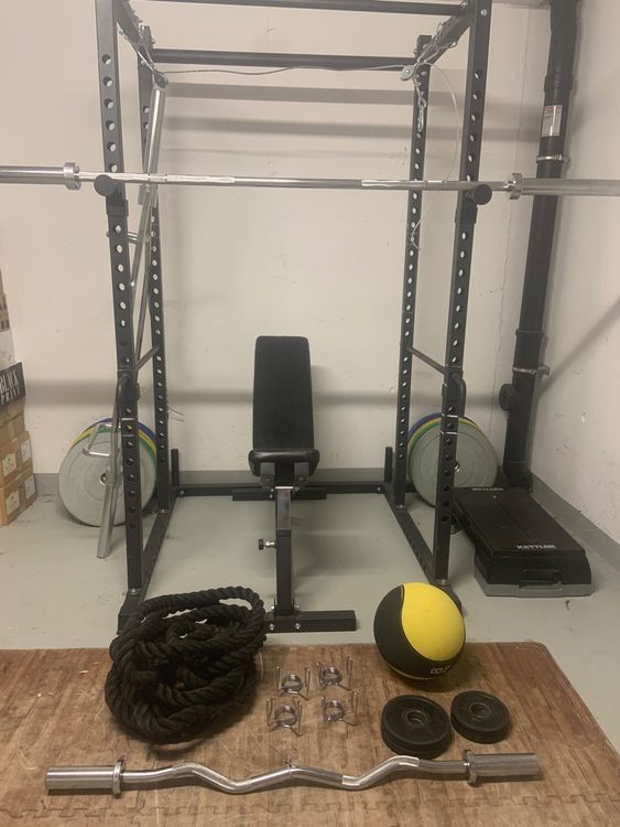 Power Rack inkl. Bank, Bumper Plates, Langhantel, etc. (Gebraucht) in ...