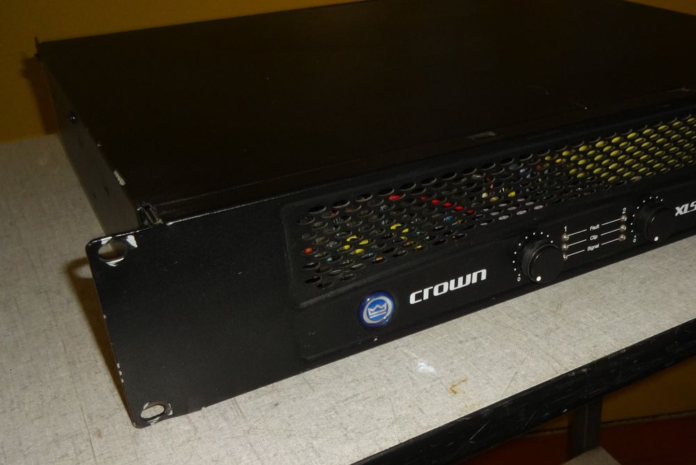 Endstufe Crown XLS 802 2 x 800 Watt (Gebraucht) in St. Gallen für CHF ...