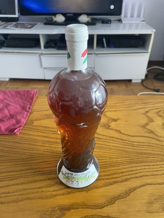 Vin CHIANTI | ITALIA 1990 Coppa del Mondo ⚽️🇮🇹collection (Neu (gemäss Beschreibung)) in Denges ...