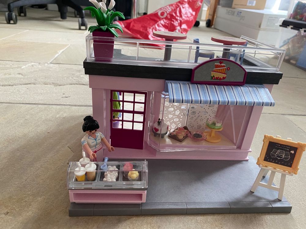 Playmobil herzige Konditorei mit Glaceverkauf (Gebraucht) in Horgen für CHF 17 – mit Lieferung ...