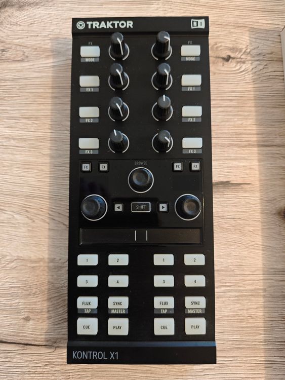Native Instruments Traktor Kontrol X1 MK2 HW (D'occasion) à Bassecourt ...