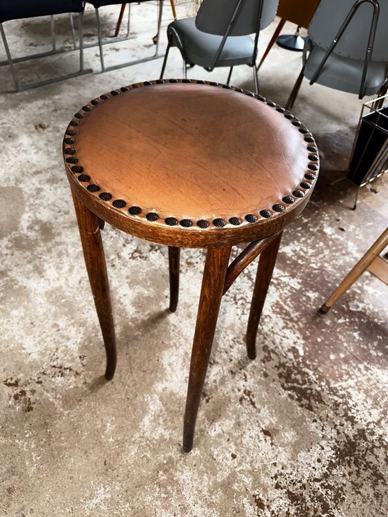 R402 antiker Horgen Glarus Hocker (Gebraucht) in Lotzwil für CHF 28 – nur Abholung auf Ricardo ...