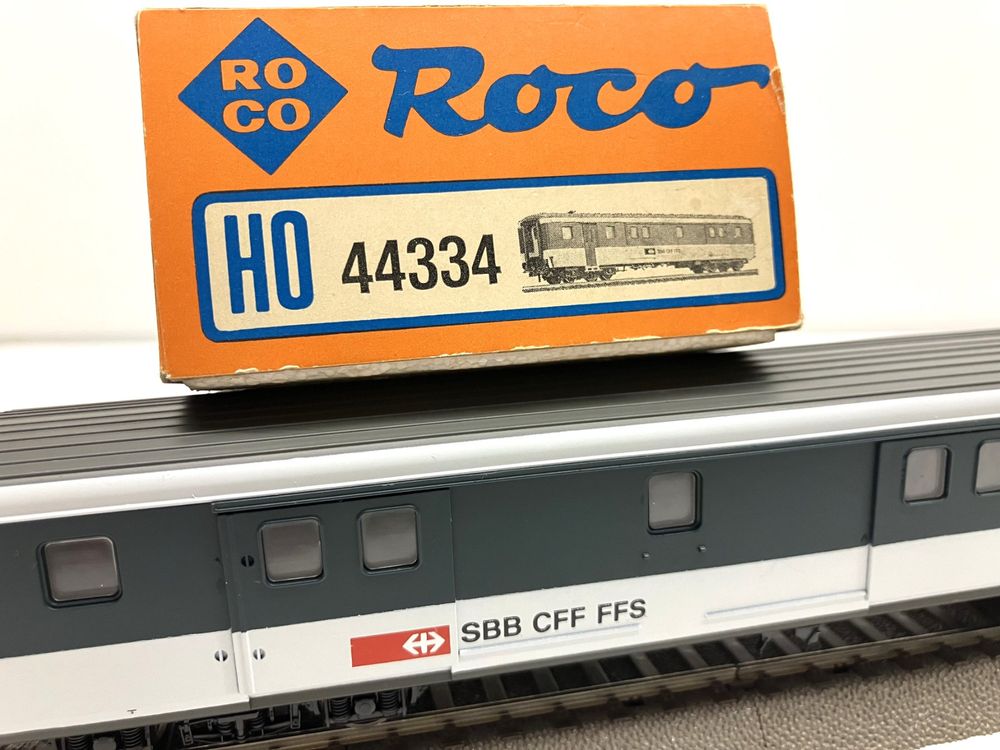 Roco 44334= Gepäckwagen SBB 610-3 EW II Ep. IV-V grün-grau | Kaufen auf ...