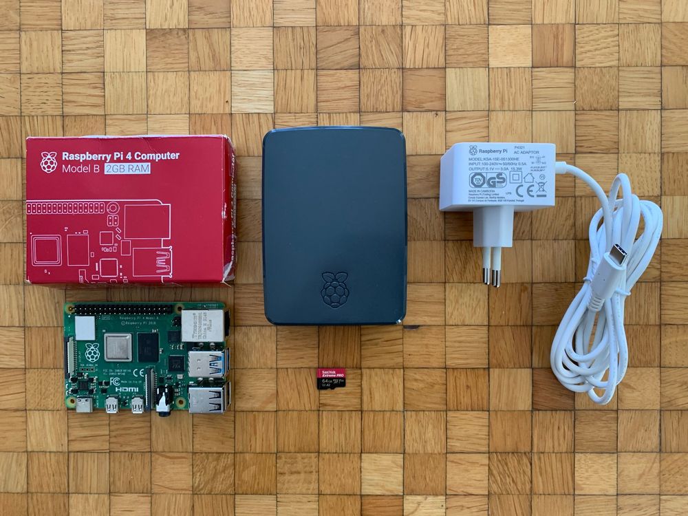 Raspberry Pi 4 Model B 2GB mit SD-Karte, Netzteil, Gehäuse (Gebraucht ...