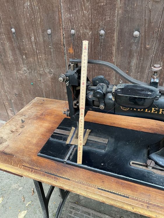 Antike Nähmaschine von Adler (Gebraucht) in Villmergen für CHF 75 – nur Abholung auf Ricardo kaufen