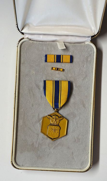 US Air Force Commendation Medal mit Etui / Box (Gebraucht) in Kappelen ...