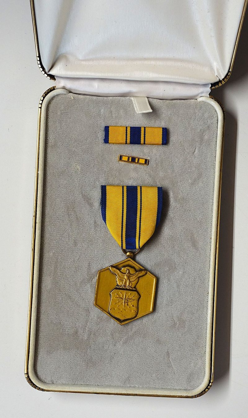 US Air Force Commendation Medal mit Etui / Box (Gebraucht) in Kappelen ...