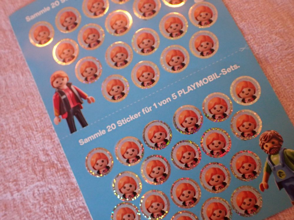 2 volle Karten mit 40 Migros Sticker für 2 Play Mobil Sets (Gebraucht) in Geroldswil für CHF 28 ...