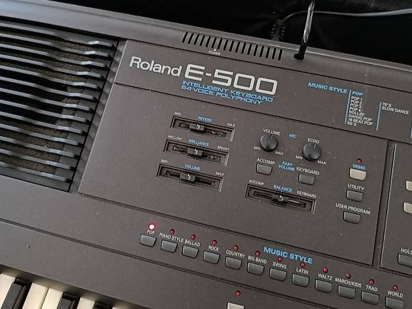 Roland E-500 Intelligent Keyboard +Tasche (Gebraucht) in Wil SG für CHF ...