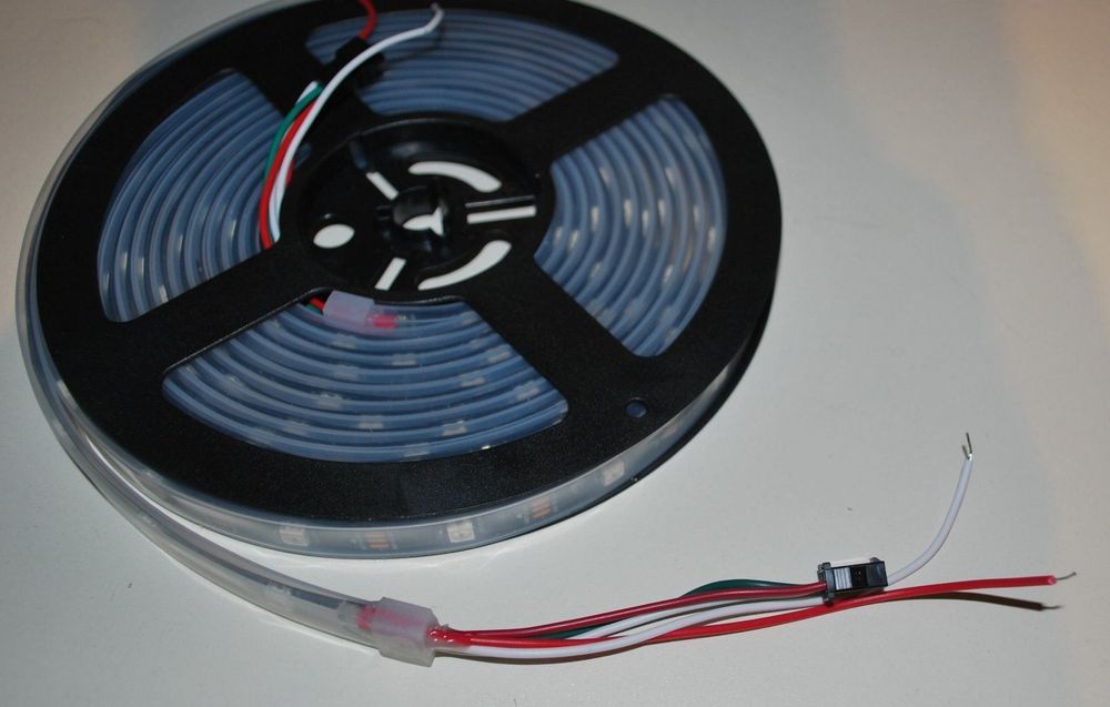 5 M RGB Leiste LED Einzeln Steuerbar B (Neu und originalverpackt) in ...
