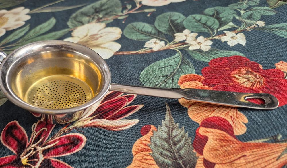 Teesieb / Teesiebchen Vintage, Metall (Gebraucht) in Bern für CHF 13 ...