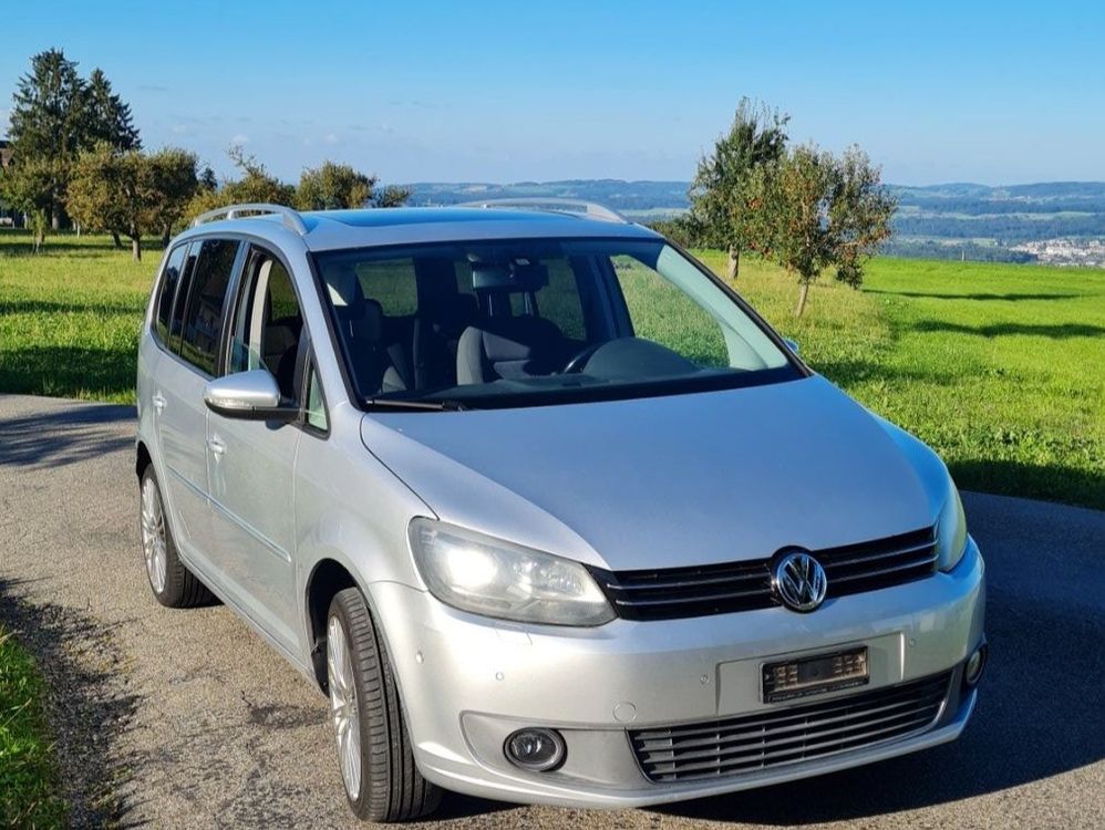 VW Touran TSI 1.4 - frisch ab MFK - 7 Plätzer - Panoramadach (Gebraucht) in Forch für CHF 16450 ...