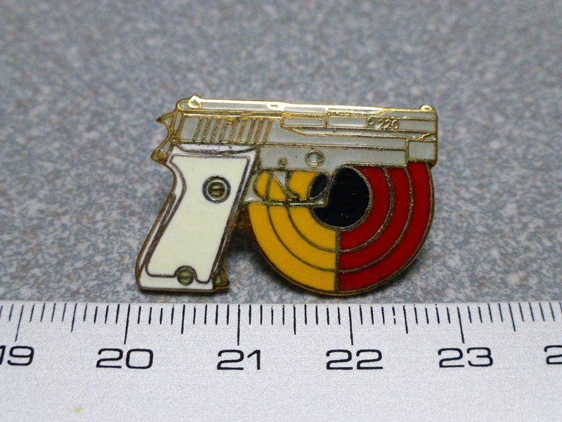 PIN PINS POLIZEI POLICE Polizeiwaffe Pistole | Kaufen auf Ricardo