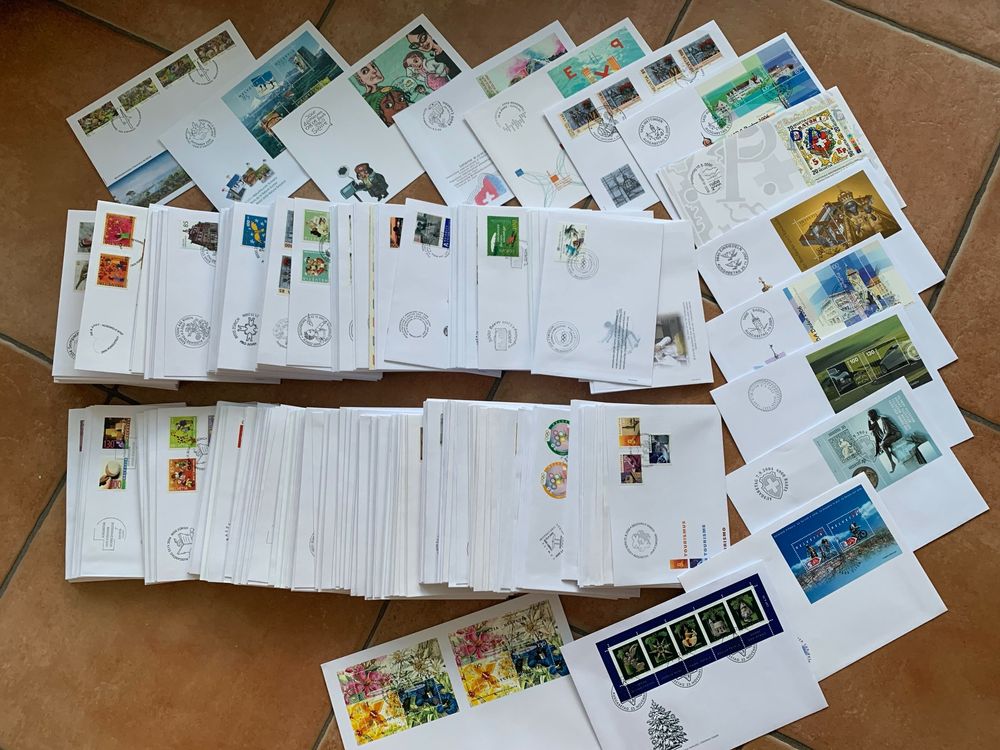 2000-2008 - 500 FDC mit Einzelmarken - avec timbres isolés (Neu (gemäss Beschreibung)) in ...