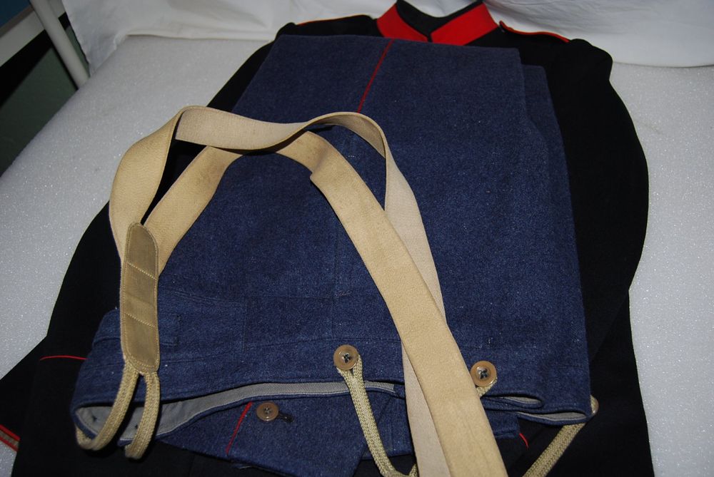 Uniform 1898 Infanterie mit Hosen und Nagelschuhe gr.m | Kaufen auf Ricardo