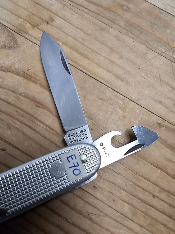 ORGINALES SCHWEIZER MILITÄR SACKMESSER ELSENER SCHWYZ 70 (Neu (gemäss ...