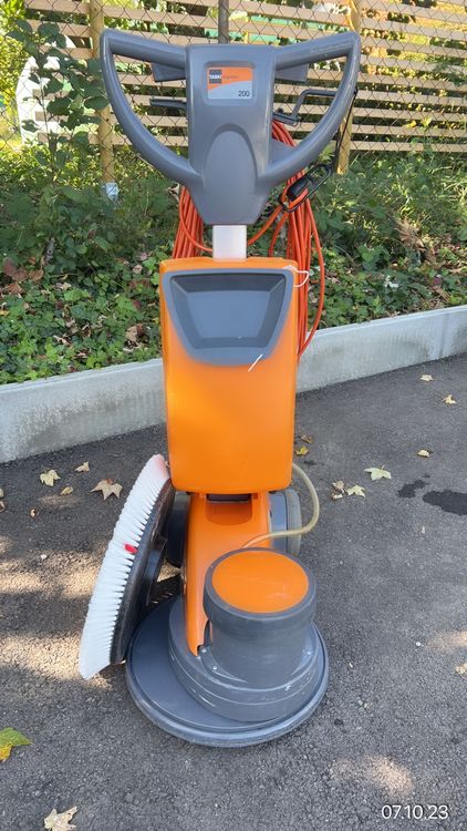 Taski ergodisc 200 einscheibemaschine( wetrok cleanfix) (Gebraucht) in ...