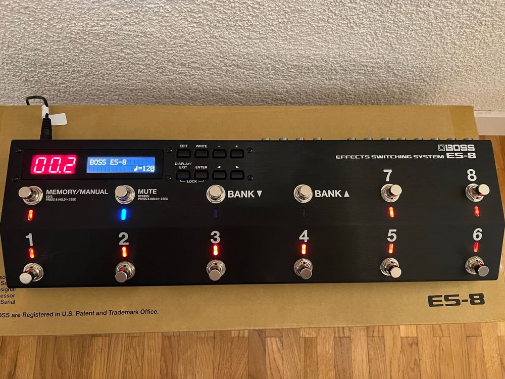 BOSS - ES-8 - Effects Switching System (D'occasion) à Sierre pour CHF ...