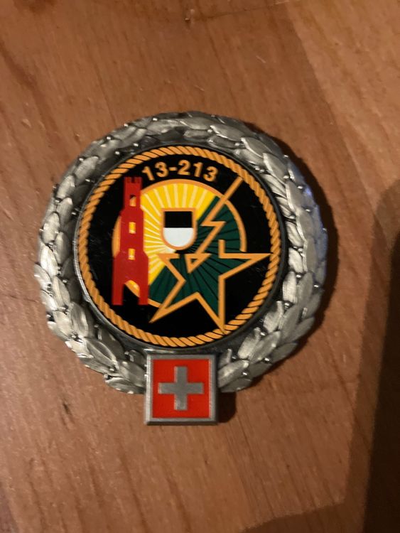 Plakette Schweizer Armee 13-213 (Gebraucht) in Glarus für CHF 1 – mit Lieferung auf Ricardo kaufen