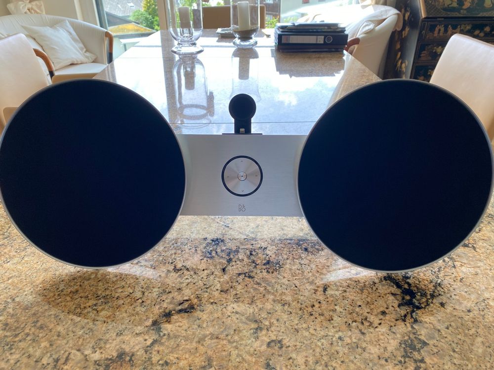 Bang & Olufsen BeoPlay A8 Top Zustand - Apple und Android! (Neu (gemäss ...