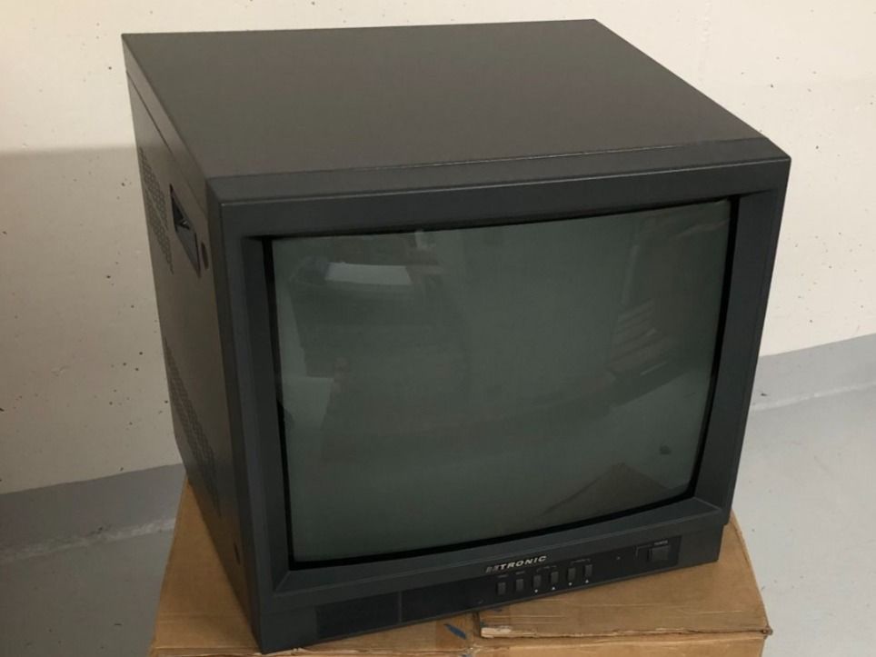 Farb-Monitor CRT 52 cm im Metallgehäuse (Neu (gemäss Beschreibung)) in ...