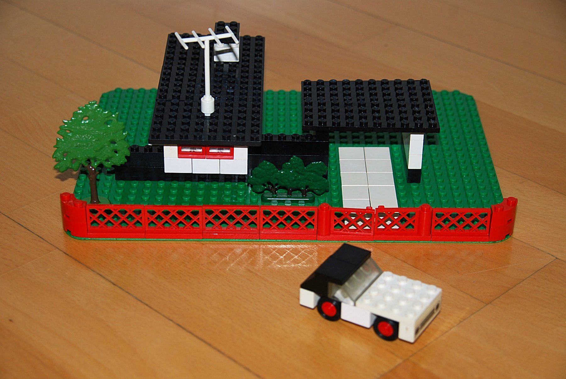 Vintage LEGO Set 345 „House with Mini Wheel Car“, 1969 (Gebraucht) in ...