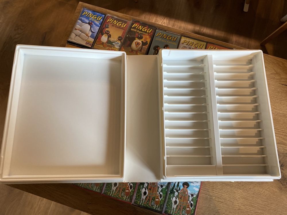 Kassettenbox mit 27 Kassetten, Pingu, TKKG,… | Kaufen auf Ricardo
