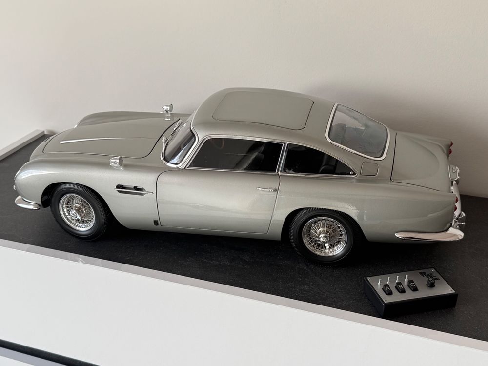 1:8 Modell James Bond - Aston Martin DB5 - von AGORA (Neu (gemäss ...