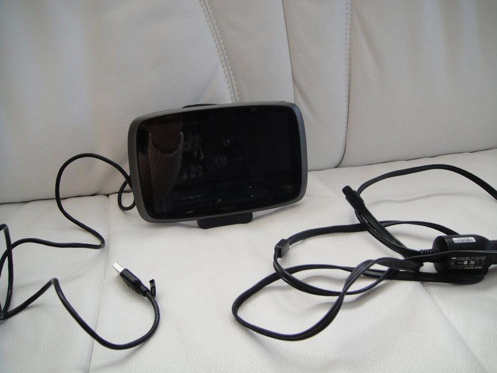 Navi Tomtom Modell 4FA60 inkl. Kabel (Gebraucht) in Appenzell ...