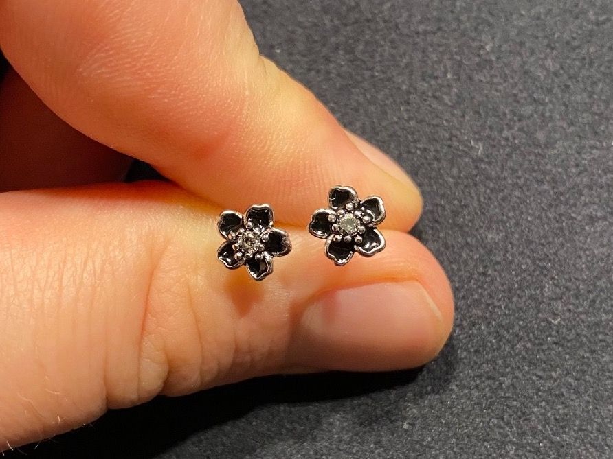 Ohrstecker 925 Silber, mit Zirkonia, Blume (Neu (gemäss Beschreibung)) in Anglikon für CHF 8 ...