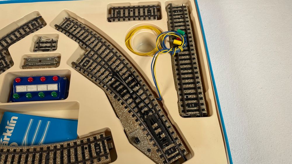 Märklin 5193 - M-Gleis Bahnhofsgleispackung T2 - NEUWERTIG (Gebraucht ...